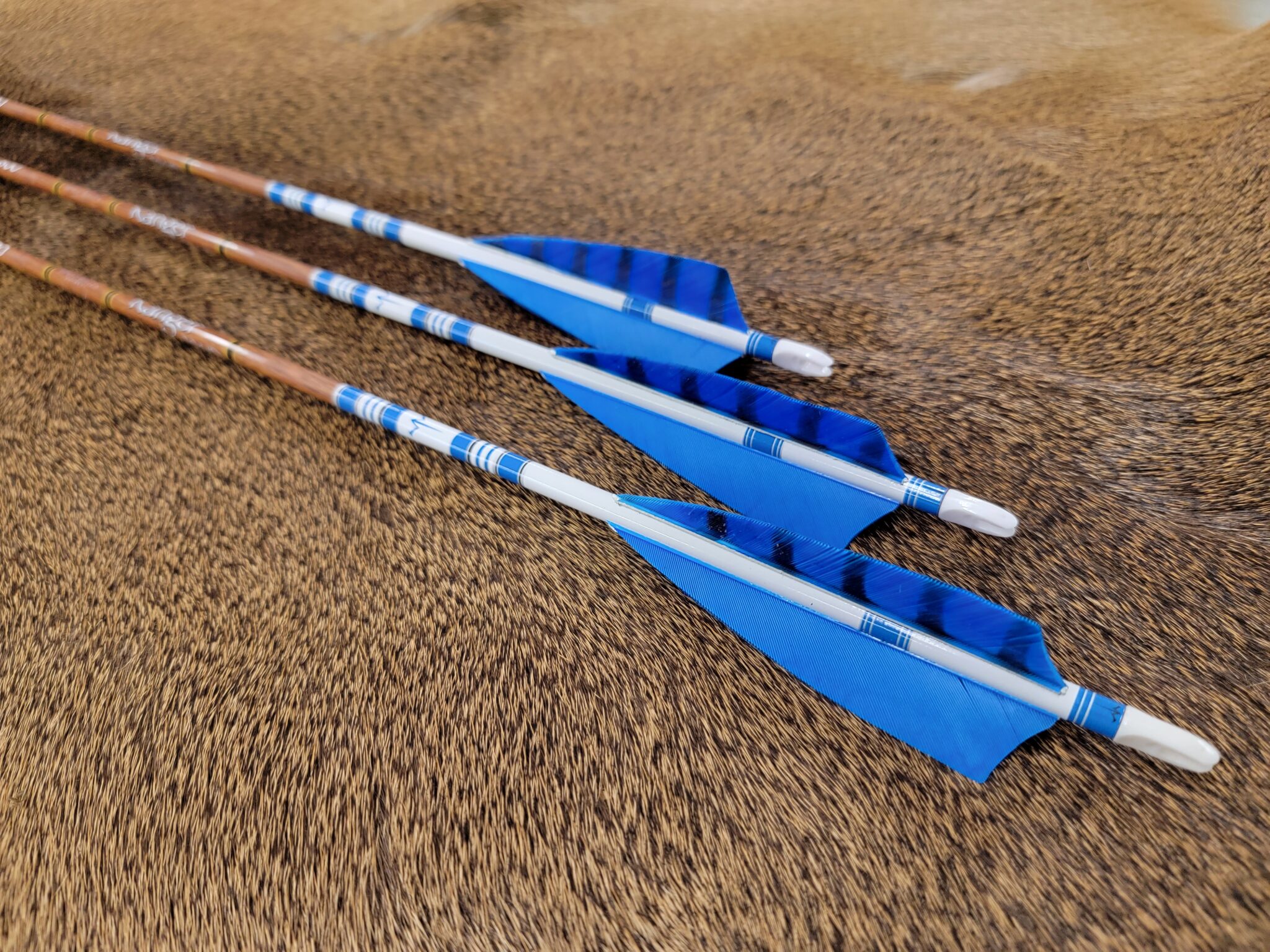 Traditional 34 White with Blue Crests Ranger Wood Grain Carbon Arrows ...